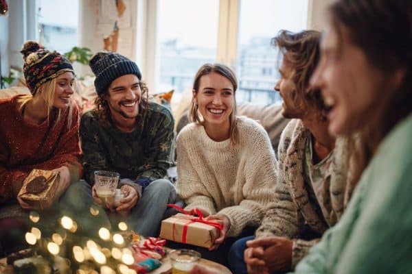 Secret Santa entre Amis : Règles, Budget & Idées Cadeaux